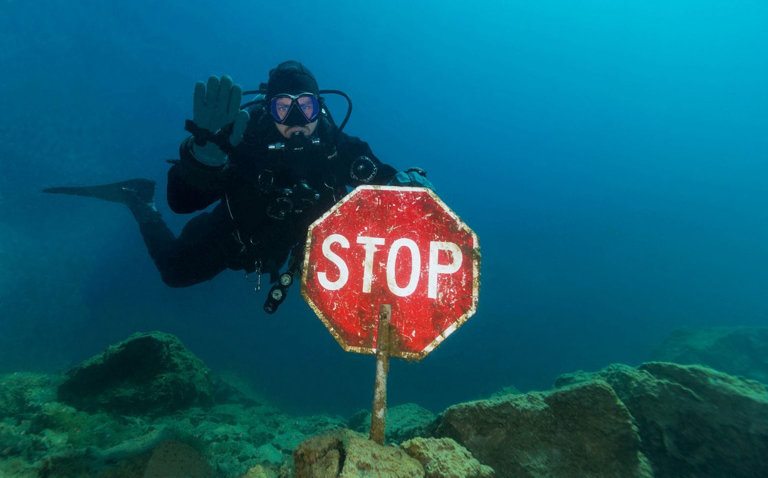 When we should not dive? Scuba diving before flight - ScubaDive.ae